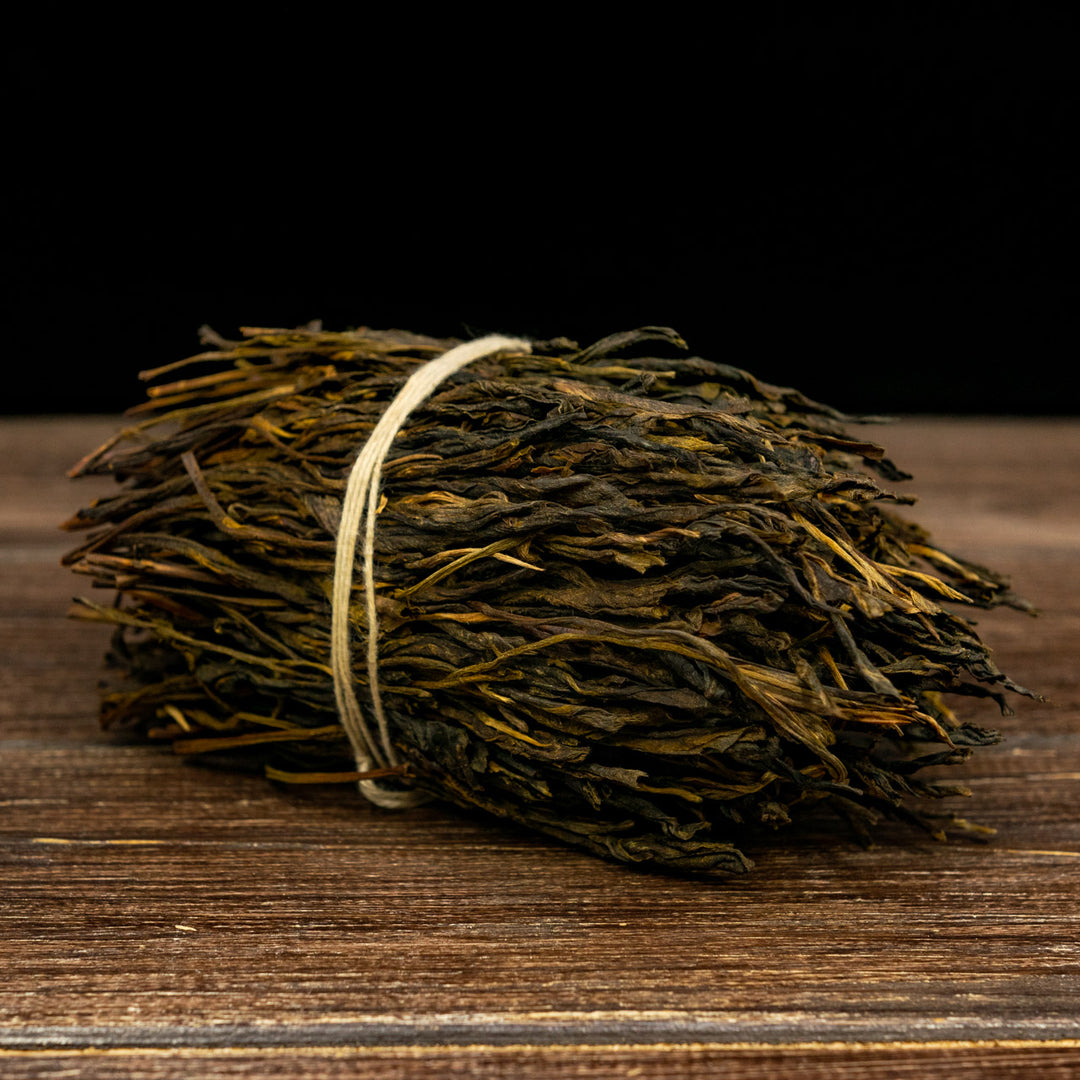 Sheng Pu-erh "Ba Zi Cha", from Yunnan – buy online with delivery to ...